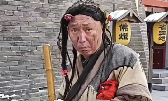 Pinakamayamang pulubi sa China kumikita ng humigit limang daan libong ...